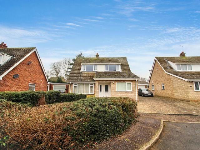 3 bedroom chalet for sale
