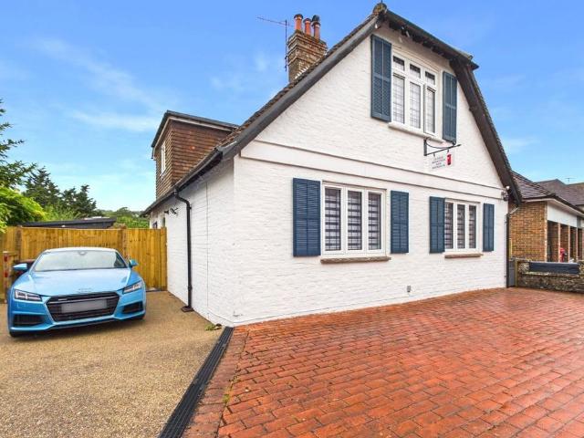 3 bedroom chalet for sale