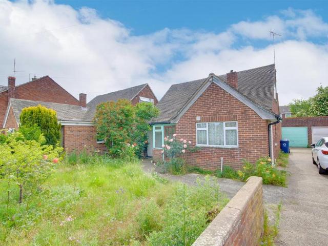 3 bedroom chalet for sale