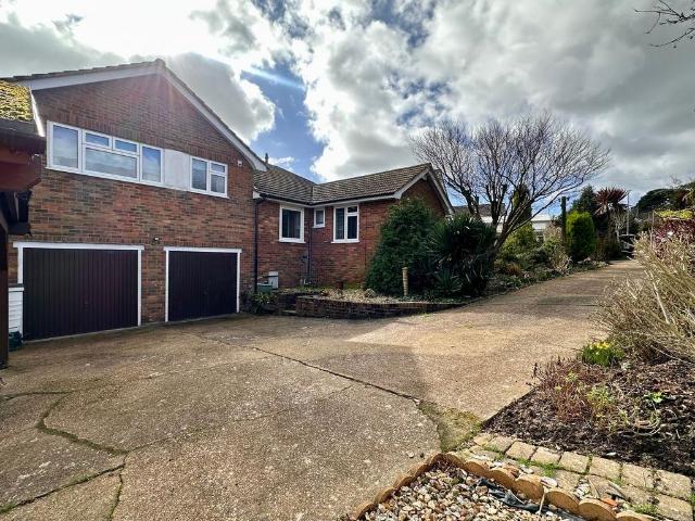 3 bedroom chalet for sale