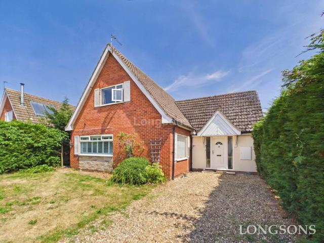 3 bedroom chalet for sale