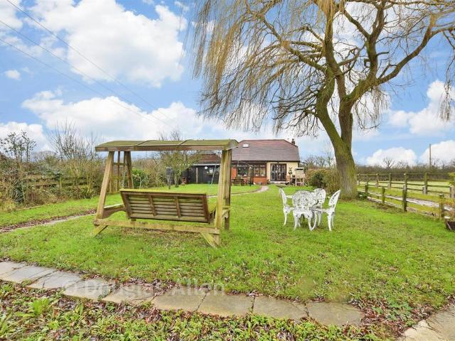 3 bedroom chalet for sale