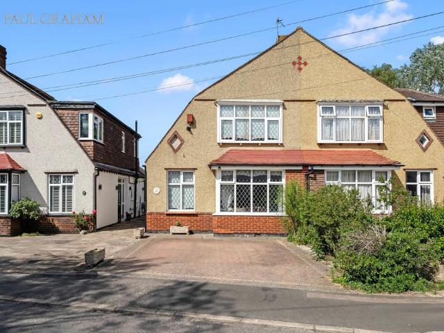 3 bedroom chalet for sale
