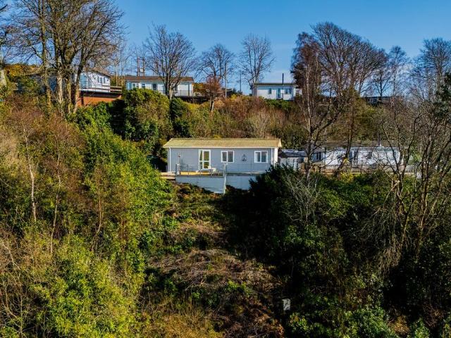 3 bedroom chalet for sale