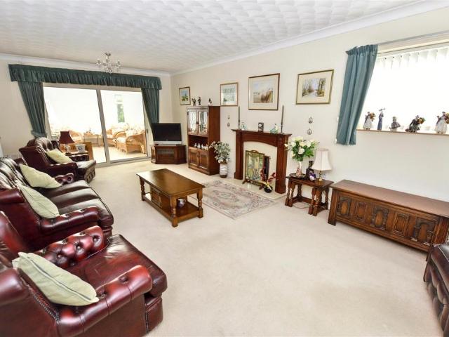 3 bedroom chalet for sale