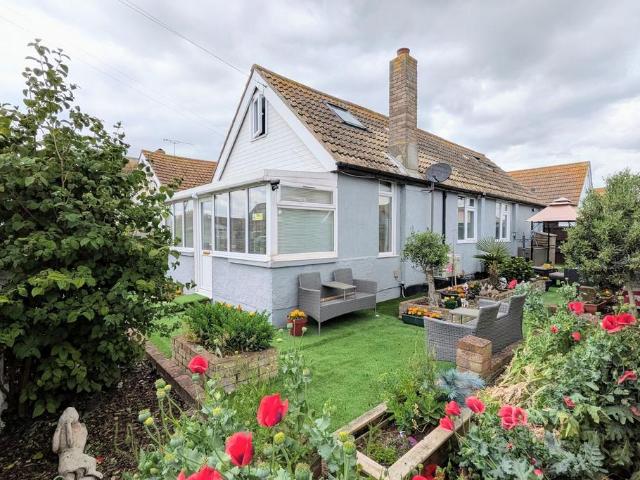 3 bedroom chalet for sale