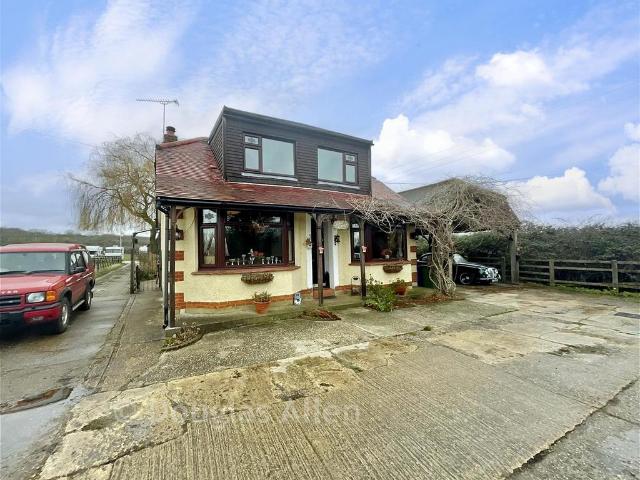3 bedroom chalet for sale