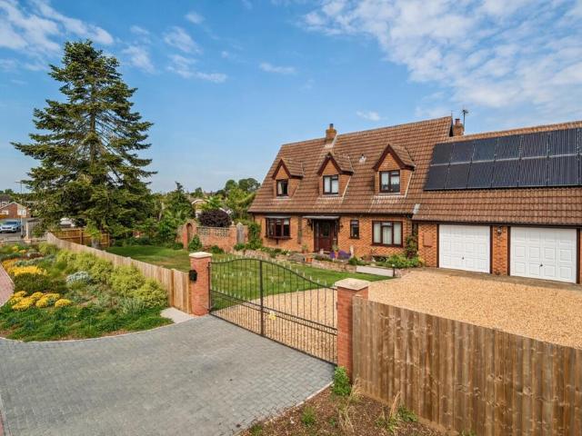 3 bedroom chalet for sale