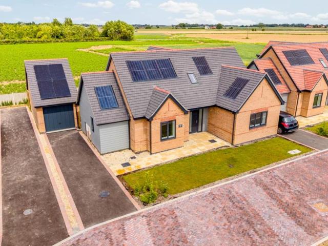 3 bedroom chalet for sale