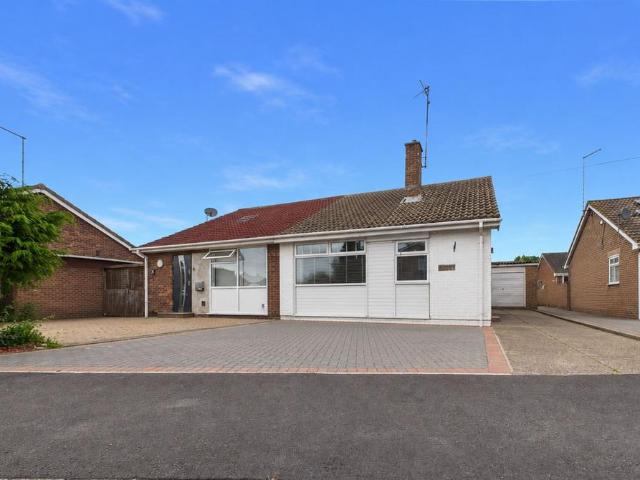 3 bedroom chalet for sale