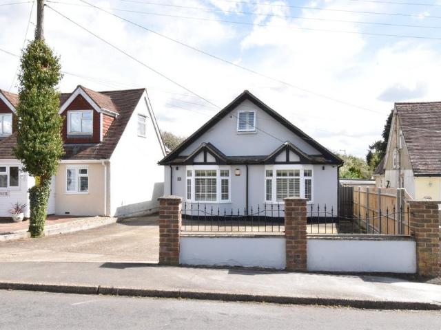 3 bedroom chalet for sale