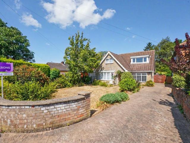 3 bedroom chalet for sale