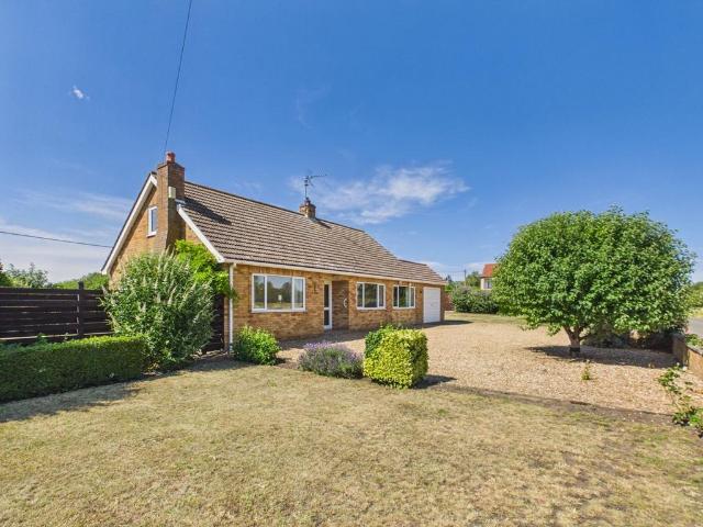 3 bedroom chalet for sale
