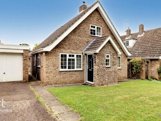 3 bedroom chalet for sale