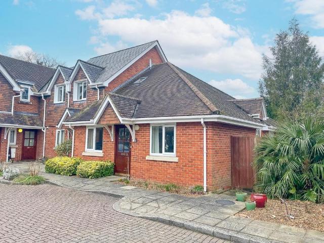 3 bedroom chalet for sale