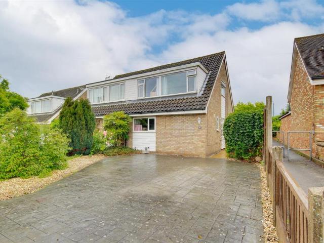 3 bedroom chalet for sale