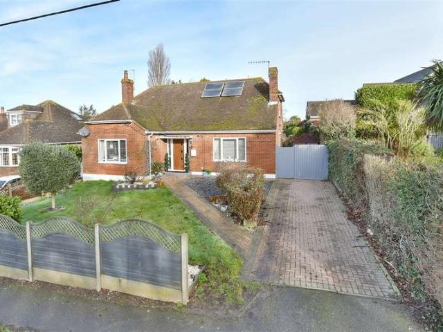 3 Bedroom Chalet House