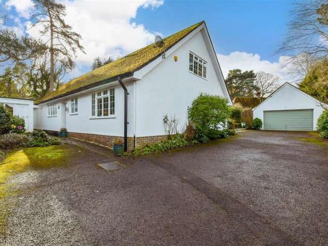 3 Bedroom Chalet House