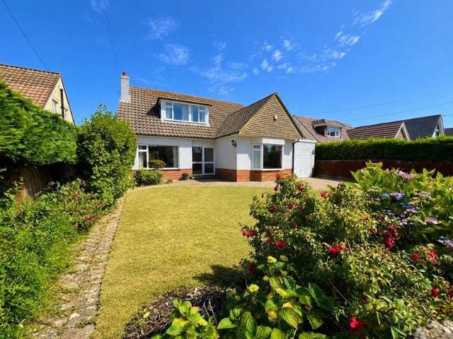 3 Bedroom Chalet House