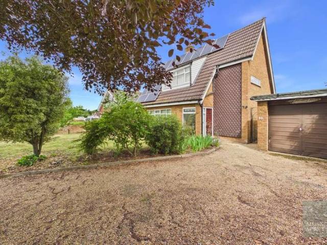 3 Bedroom Chalet House