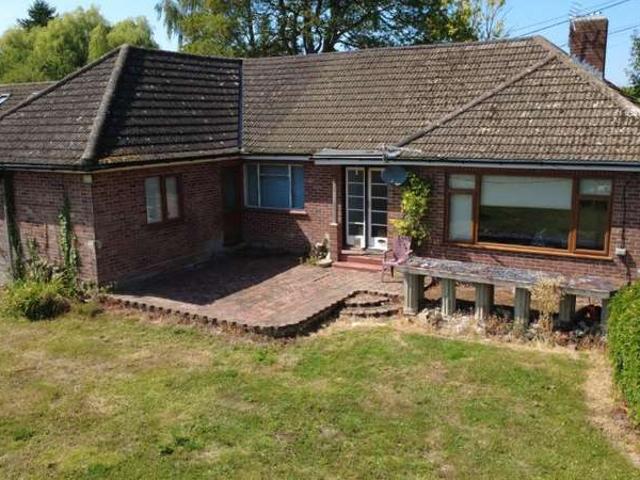 3 Bedroom Chalet House