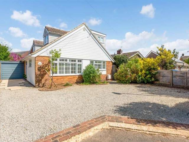 3 Bedroom Chalet House