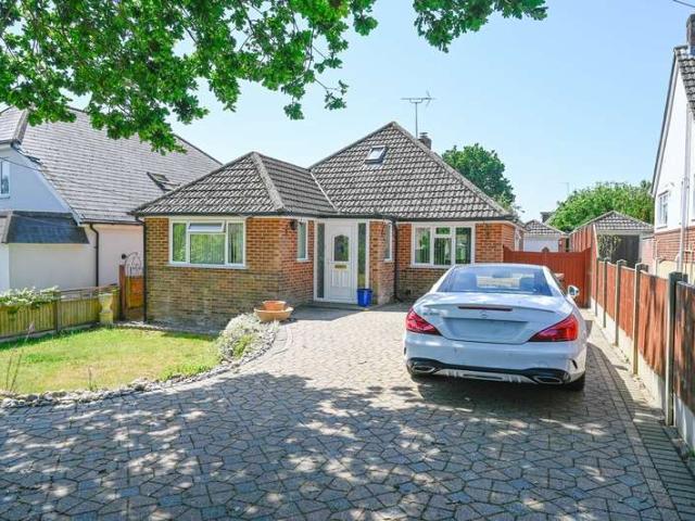 3 Bedroom Chalet House