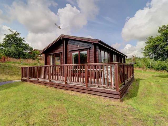 3 Bedroom Chalet House