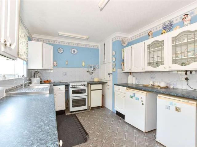 3 Bedroom Chalet House