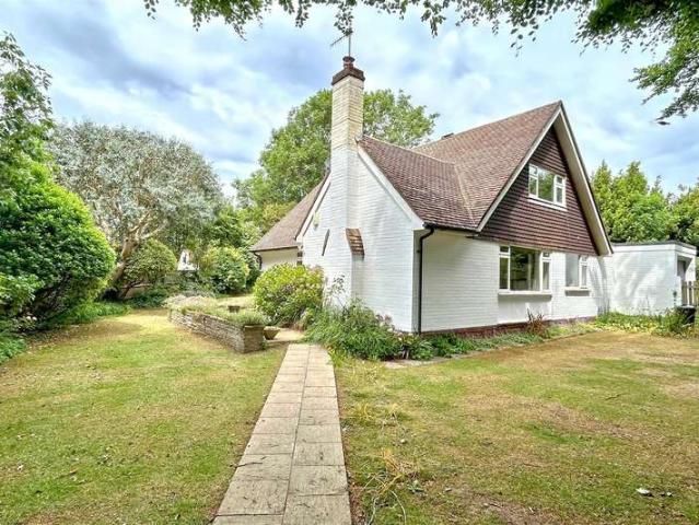 3 Bedroom Chalet House