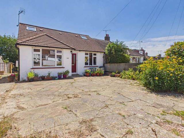 3 Bedroom Chalet House
