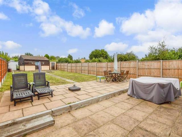 3 Bedroom Chalet House