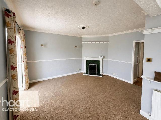 3 bedroom chalet to rent