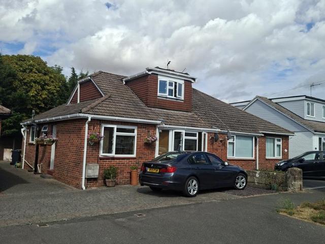 3 bedroom chalet to rent