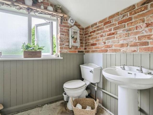3 bedroom character property for sale in Merafield Road, Plymouth, PL7