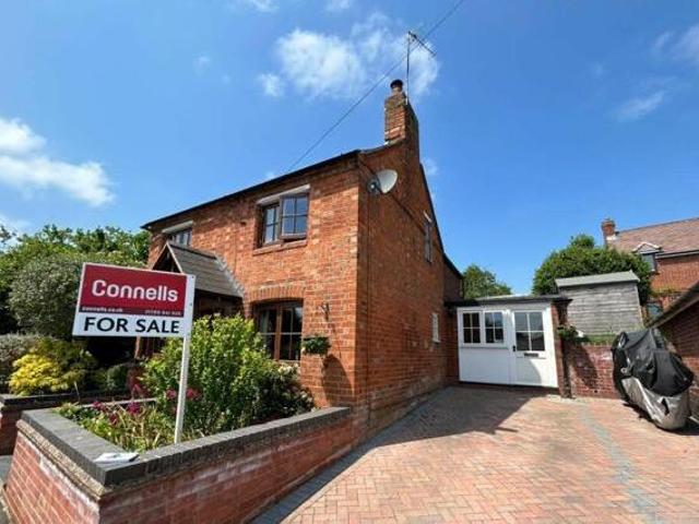 3 Bedroom Character Property For Sale In Ashorne