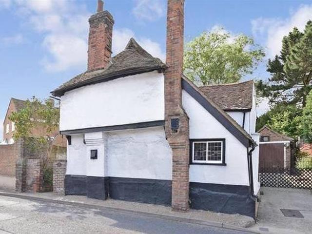 3 bedroom character property for sale in Cooling Road Frindsbury Rochester Kent ME2