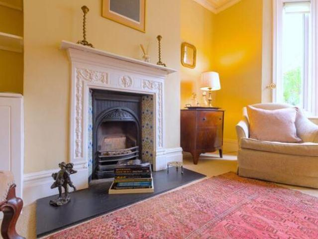 3 bedroom character property for sale in Falkland Road, Barnet, EN5
