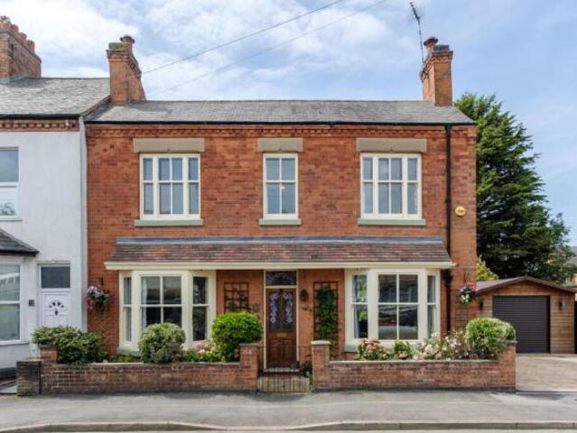 3 bedroom character property for sale in Wellington Street, Syston, LE7