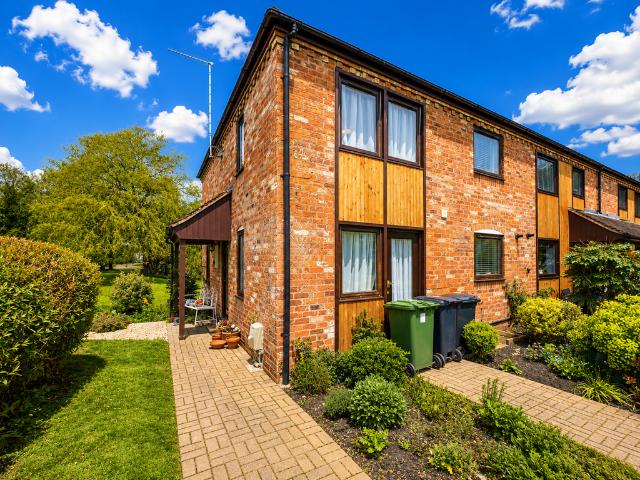 3 bedroom character property to rent