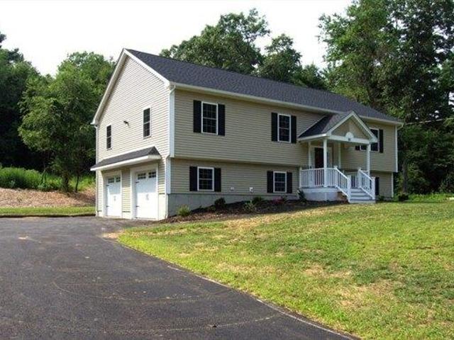 3 bedroom, Charlton MA 01507 104849102
