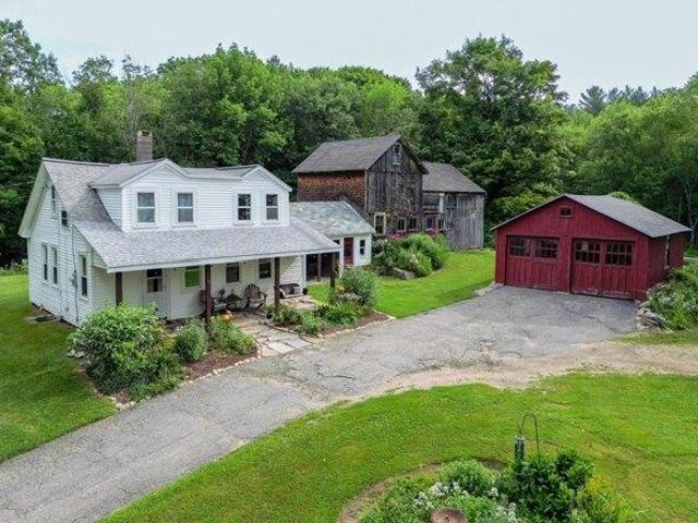 3 bedroom, Charlton MA 01507 105060135