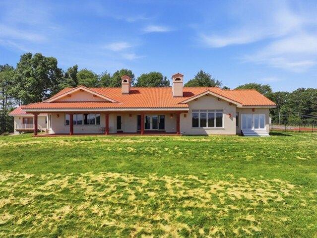 3 bedroom, Charlton MA 01507 105095125