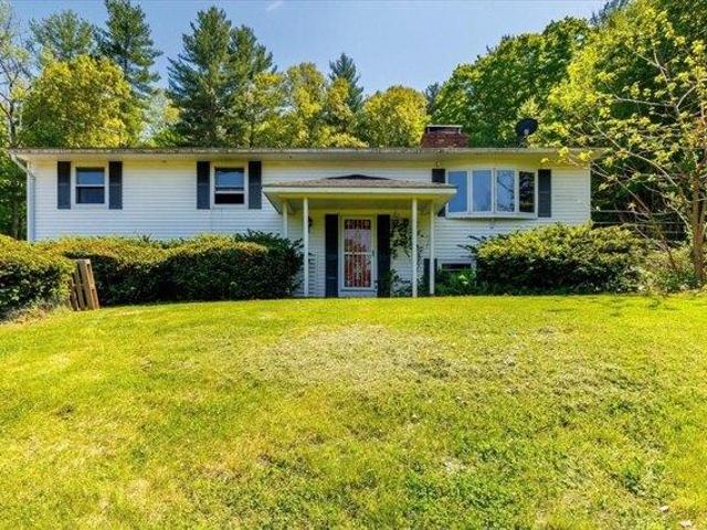 3 bedroom, Charlton MA 01507 102922543