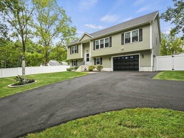 3 bedroom, Charlton MA 01507 LS102120083