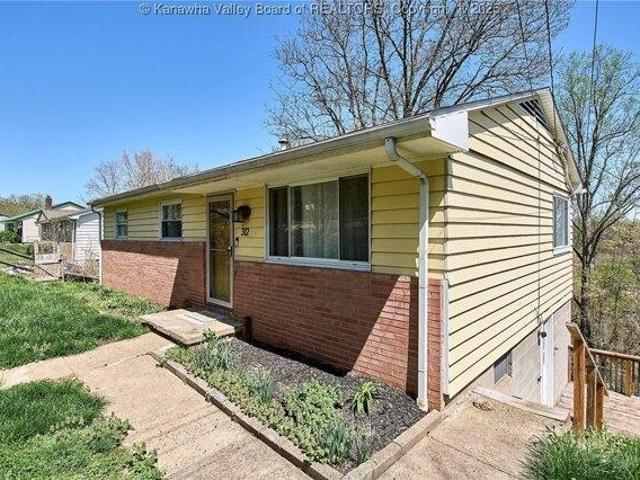 3 bedroom, Charleston WV 25302 93106413