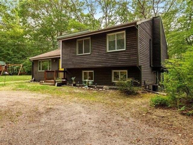 3 bedroom, Charlestown RI 02813 104834100