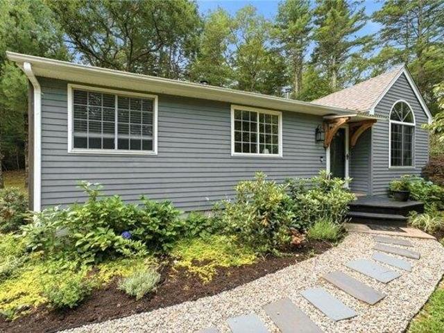 3 bedroom, Charlestown RI 02813 105079649