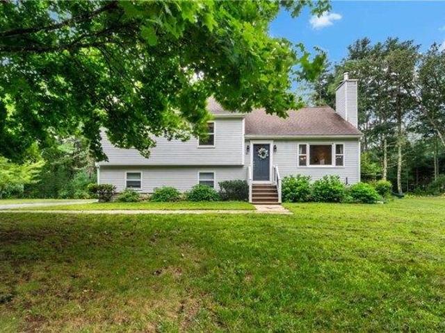 3 bedroom, Charlestown RI 02813 105206190