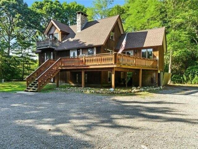 3 bedroom, Charlestown RI 02813 102632890